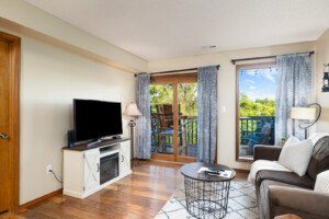 Laid Back Lodge – LAKE LIFE VACATION RENTALS