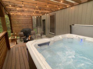 Deep Forest Lodge – LAKE LIFE VACATION RENTALS